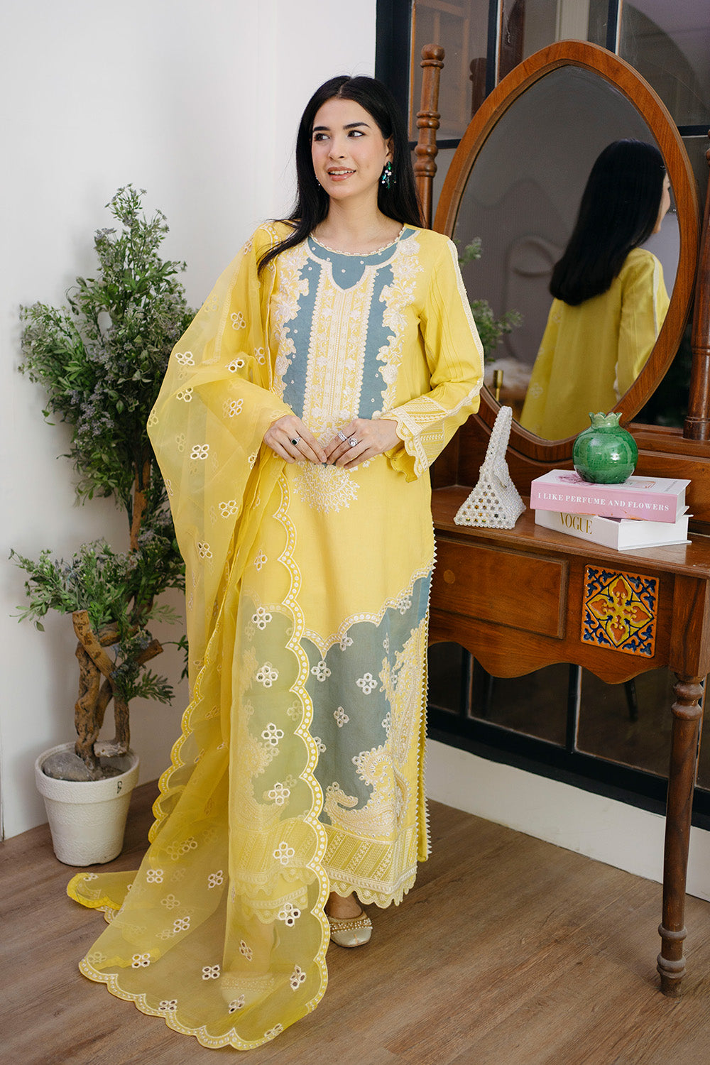 ROBYN - MS50285 – Maryum N Maria